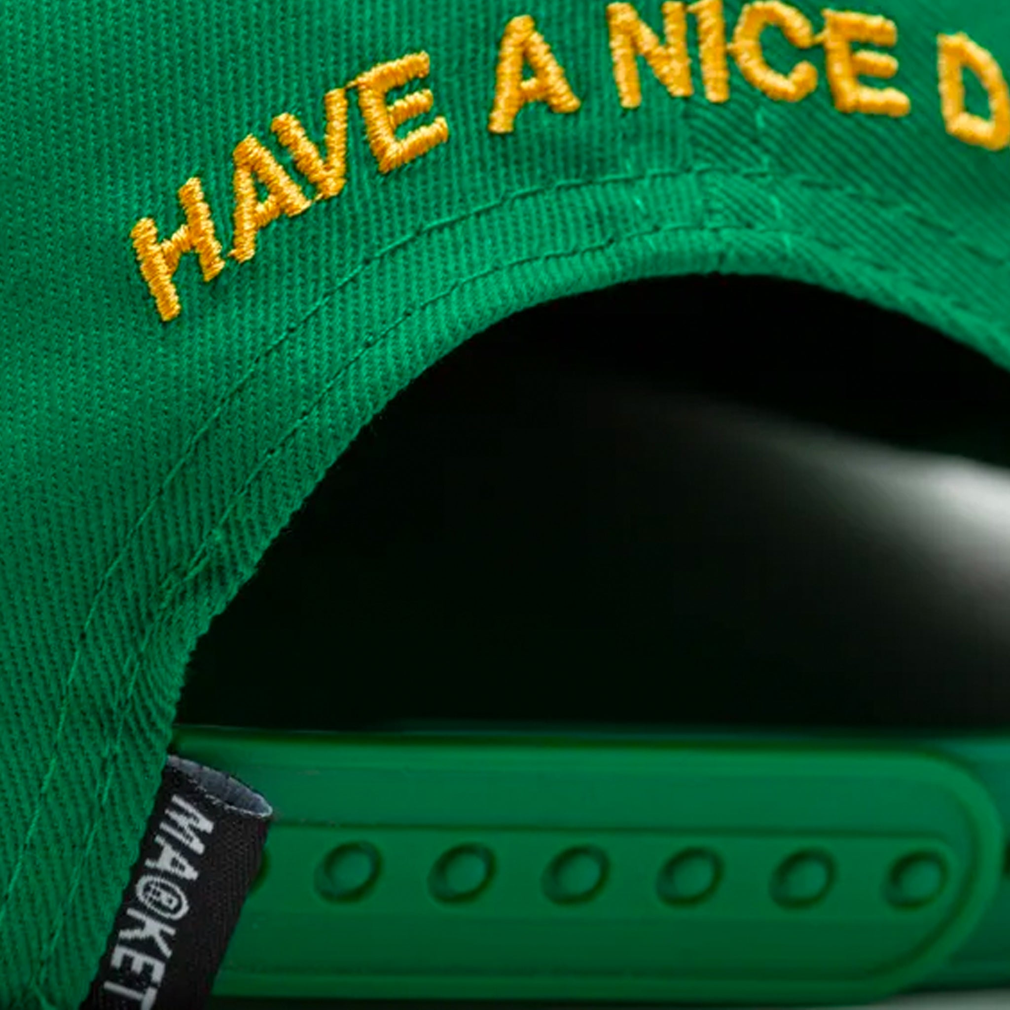 SMILEY UPSIDE DOWN CAP – Capsul