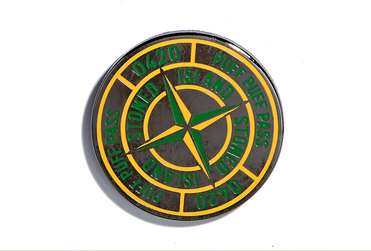 PINTRILL STONED ISLAND PIN – Capsul